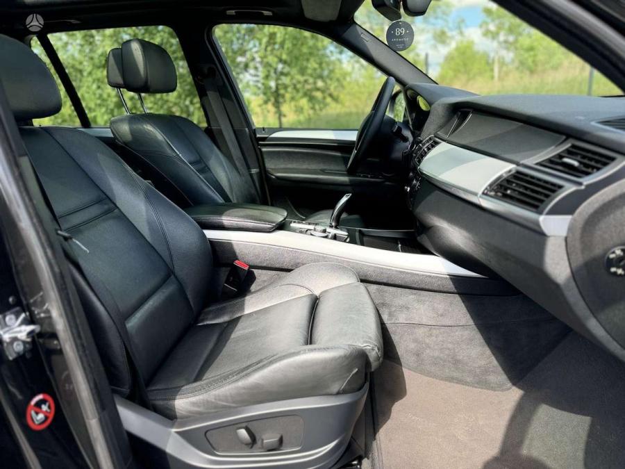 Melns BMW X5 2008 Kauņa, ar dzinēja tilpumu 2.99 L un nobraukumu 198 tūkst. km par 11999 €, foto 16 vietnē AUTOMOTO.COM.LV