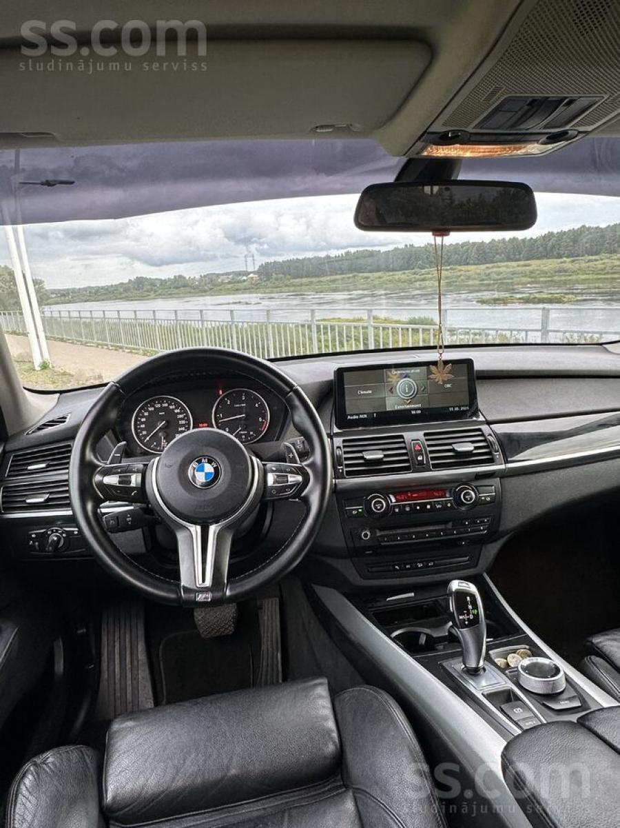 Black BMW X5 2008 in Daugavpils, with an engine capacity of 3.00 L and mileage of 325 thousand km for 8900 €, photo 6 on AUTOMOTO.COM.LV