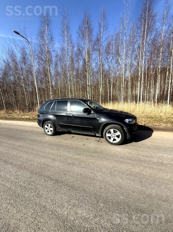 Melns BMW X5 2008 Rīga, ar dzinēja tilpumu 3.00 L un nobraukumu 310 tūkst. km par 6300 €, foto 3 vietnē AUTOMOTO.COM.LV