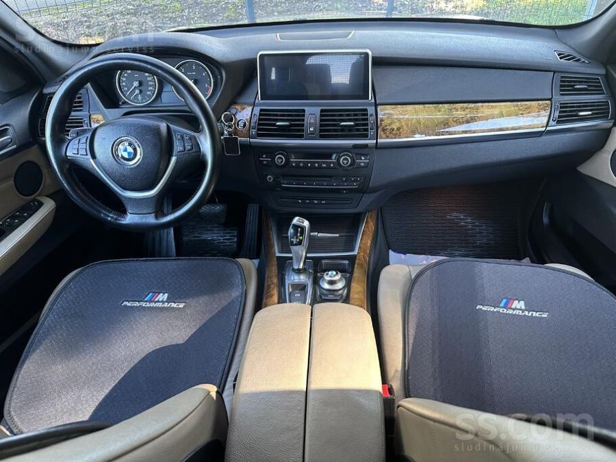 Black BMW X5 2008 in Cesis, with an engine capacity of 3.00 L and mileage of 0 thousand km for 8700 €, photo 13 on AUTOMOTO.COM.LV