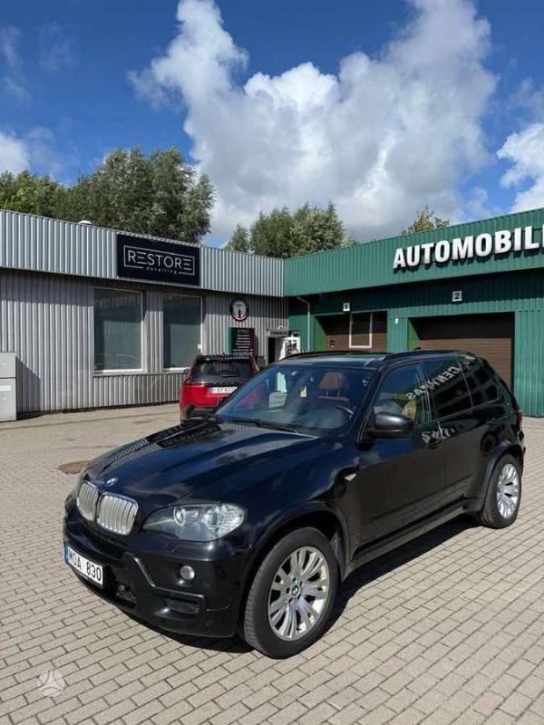 BMW X5 2008 in Gargzdai on AUTOMOTO.COM.LV Black BMW X5 2008 in Gargzdai, with an engine capacity of 2.99 L and mileage of 415 thousand km for 6500 €, photo 1 on AUTOMOTO.COM.LV