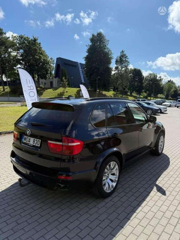 BMW X5 2008 in Gargzdai on AUTOMOTO.COM.LV Black BMW X5 2008 in Gargzdai, with an engine capacity of 2.99 L and mileage of 415 thousand km for 6500 €, photo 6 on AUTOMOTO.COM.LV