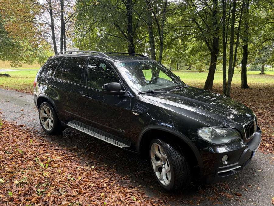 Melns BMW X5 2008 Kėdainiai, ar dzinēja tilpumu 2.99 L un nobraukumu 340 tūkst. km par 7500 €, foto 1 vietnē AUTOMOTO.COM.LV