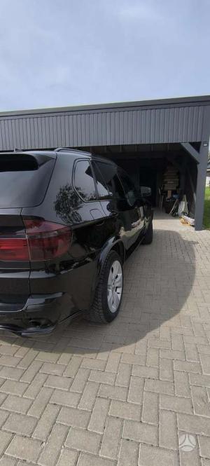 Black BMW X5 2008 in Vilnius, with an engine capacity of 2.99 L and mileage of 333 thousand km for 8000 €, photo 15 on AUTOMOTO.COM.LV