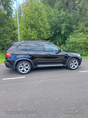 Black BMW X5 2008 in Parnu, with an engine capacity of 3.00 L and mileage of 271 thousand km for 6900 €, photo 3 on AUTOMOTO.COM.LV