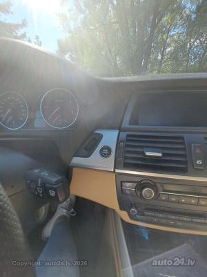 Black BMW X5 2008 in Parnu, with an engine capacity of 3.00 L and mileage of 271 thousand km for 6900 €, photo 20 on AUTOMOTO.COM.LV