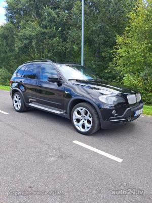 Melns BMW X5 2008 Pērnava, ar dzinēja tilpumu 3.00 L un nobraukumu 271 tūkst. km par 6900 €, foto  vietnē AUTOMOTO.COM.LV