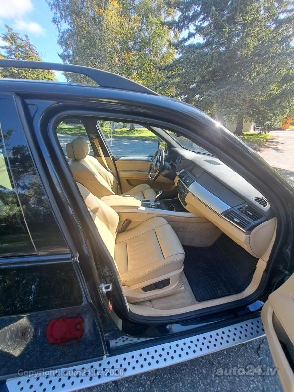Melns BMW X5 2008 Pērnava, ar dzinēja tilpumu 3.00 L un nobraukumu 271 tūkst. km par 6900 €, foto 11 vietnē AUTOMOTO.COM.LV
