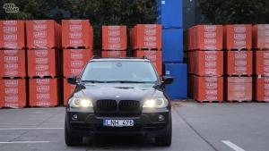 Black BMW X5 2008 in Alytus, with an engine capacity of 3.00 L and mileage of 391 thousand km for 6650 €, photo 9 on AUTOMOTO.COM.LV