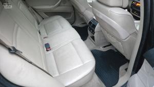 Black BMW X5 2008 in Alytus, with an engine capacity of 3.00 L and mileage of 391 thousand km for 6650 €, photo 13 on AUTOMOTO.COM.LV