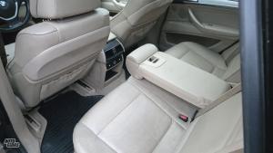 Black BMW X5 2008 in Alytus, with an engine capacity of 3.00 L and mileage of 391 thousand km for 6650 €, photo 15 on AUTOMOTO.COM.LV