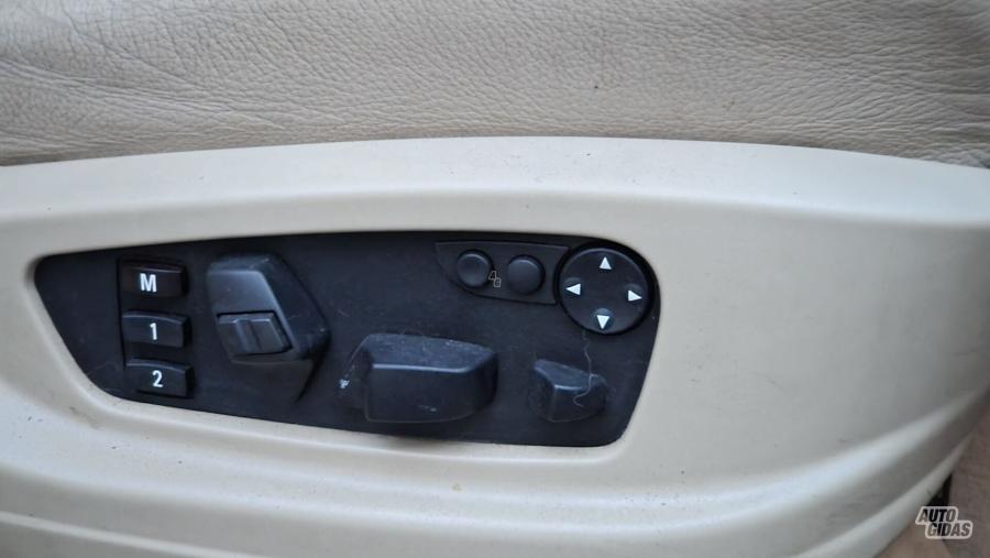 Black BMW X5 2008 in Alytus, with an engine capacity of 3.00 L and mileage of 391 thousand km for 6650 €, photo 17 on AUTOMOTO.COM.LV