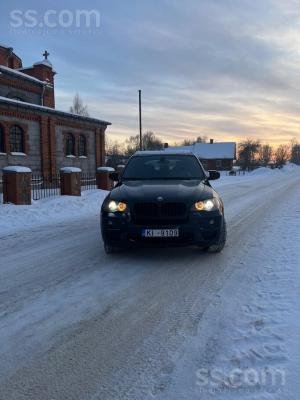 Black BMW X5 2008 in Rezekne, with an engine capacity of 3.00 L and mileage of 484 thousand km for 8500 €, photo 3 on AUTOMOTO.COM.LV