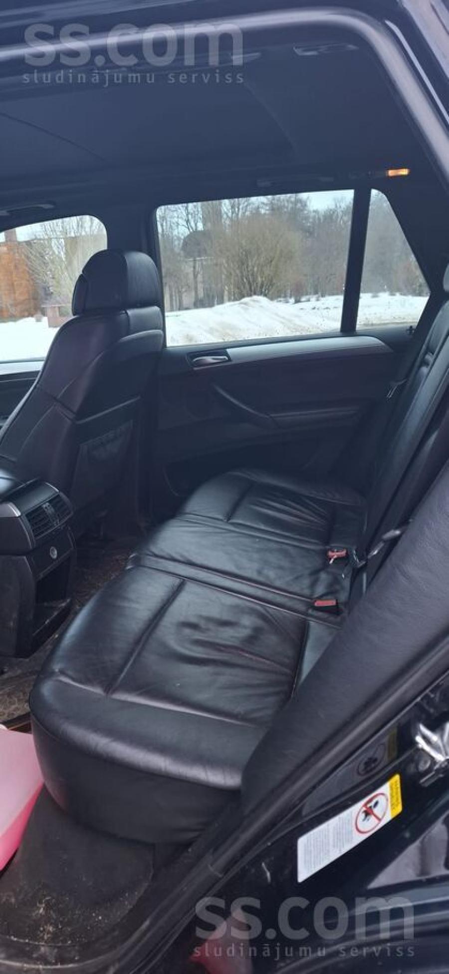 Black BMW X5 2008 in Rezekne, with an engine capacity of 3.00 L and mileage of 484 thousand km for 8500 €, photo 6 on AUTOMOTO.COM.LV