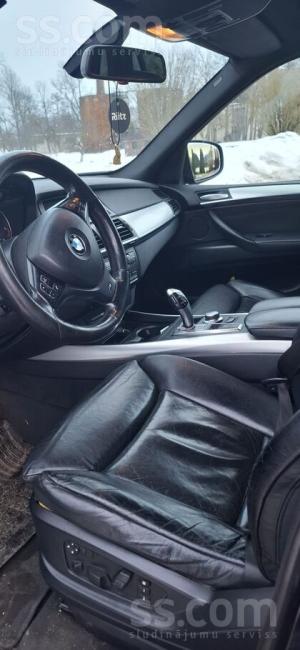 Black BMW X5 2008 in Rezekne, with an engine capacity of 3.00 L and mileage of 484 thousand km for 8500 €, photo 9 on AUTOMOTO.COM.LV