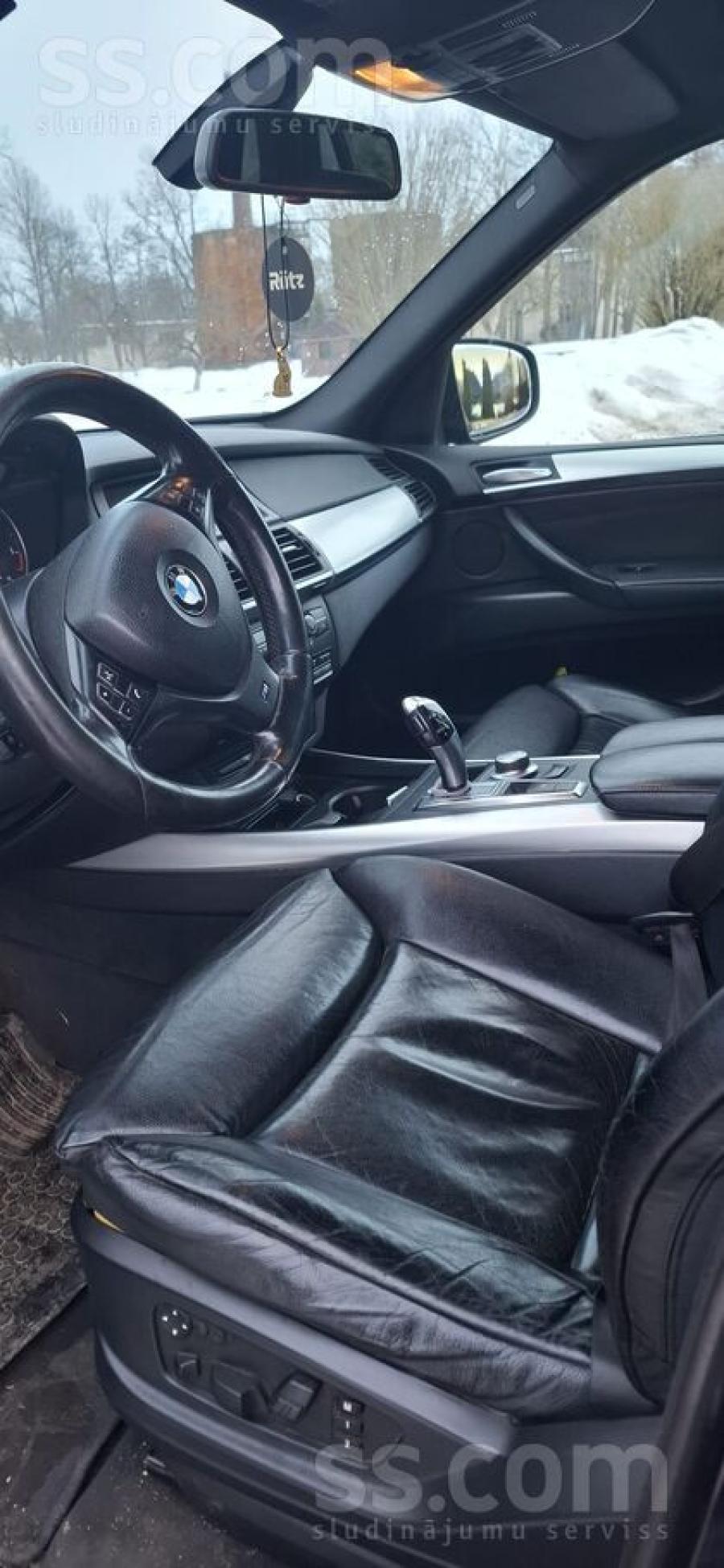 Black BMW X5 2008 in Rezekne, with an engine capacity of 3.00 L and mileage of 484 thousand km for 8500 €, photo 9 on AUTOMOTO.COM.LV