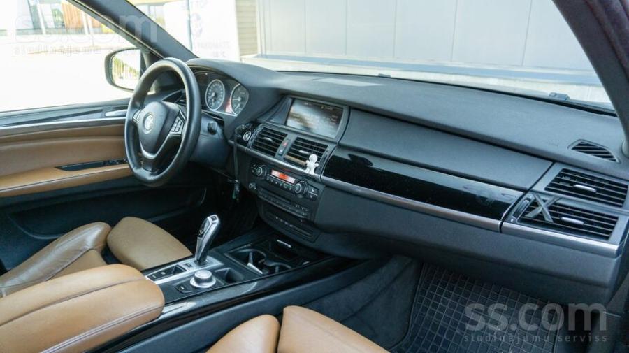 Melns BMW X5 2008 Rīga, ar dzinēja tilpumu 3.00 L un nobraukumu 284 tūkst. km par 8590 €, foto 11 vietnē AUTOMOTO.COM.LV