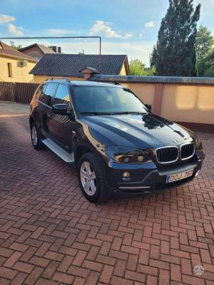 Black BMW X5 2008 in Siauliai, with an engine capacity of 2.99 L and mileage of 207 thousand km for 9250 €, photo 4 on AUTOMOTO.COM.LV