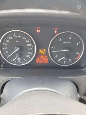 Black BMW X5 2008 in Siauliai, with an engine capacity of 2.99 L and mileage of 207 thousand km for 9250 €, photo 6 on AUTOMOTO.COM.LV