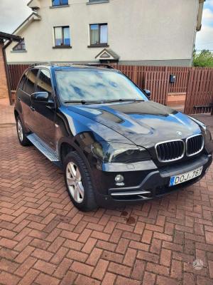 Black BMW X5 2008 in Siauliai, with an engine capacity of 2.99 L and mileage of 207 thousand km for 9250 €, photo 7 on AUTOMOTO.COM.LV