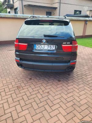 Black BMW X5 2008 in Siauliai, with an engine capacity of 2.99 L and mileage of 207 thousand km for 9250 €, photo 8 on AUTOMOTO.COM.LV
