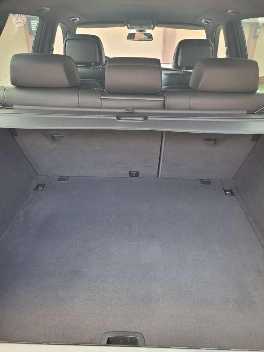 Black BMW X5 2008 in Siauliai, with an engine capacity of 2.99 L and mileage of 207 thousand km for 9250 €, photo 9 on AUTOMOTO.COM.LV