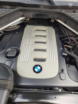 Black BMW X5 2008 in Siauliai, with an engine capacity of 2.99 L and mileage of 207 thousand km for 9250 €, photo 18 on AUTOMOTO.COM.LV