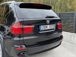Melns BMW X5 2008 Viļņa, ar dzinēja tilpumu 3.00 L un nobraukumu 384 tūkst. km par 7440 €, foto 15 vietnē AUTOMOTO.COM.LV