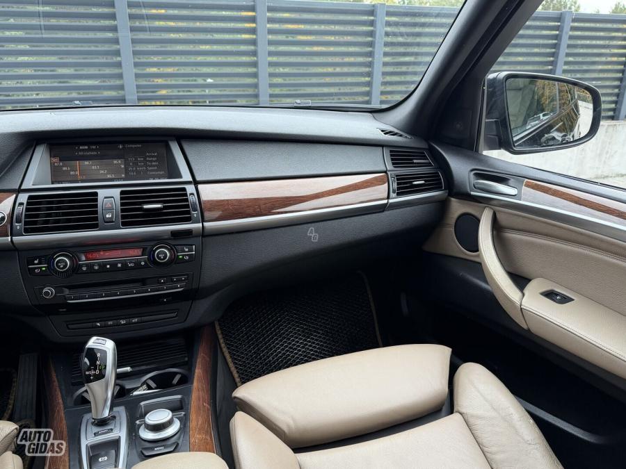 Melns BMW X5 2008 Viļņa, ar dzinēja tilpumu 3.00 L un nobraukumu 384 tūkst. km par 7440 €, foto 20 vietnē AUTOMOTO.COM.LV