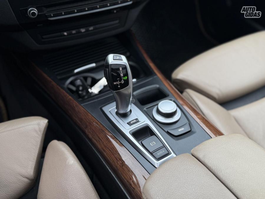 Melns BMW X5 2008 Viļņa, ar dzinēja tilpumu 3.00 L un nobraukumu 384 tūkst. km par 7440 €, foto 33 vietnē AUTOMOTO.COM.LV