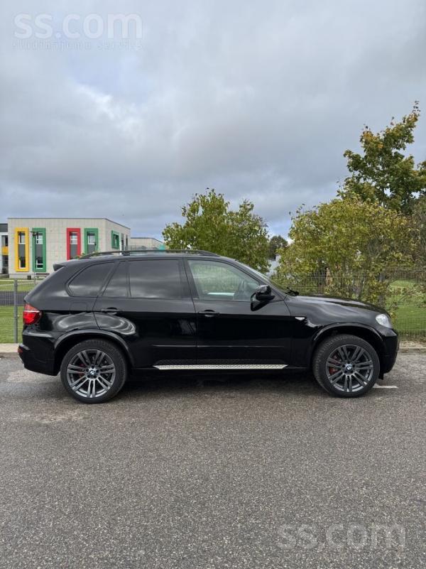 Melns BMW X5 2008 Tukums, ar dzinēja tilpumu 3.00 L un nobraukumu 490 tūkst. km par 7999 €, foto 3 vietnē AUTOMOTO.COM.LV