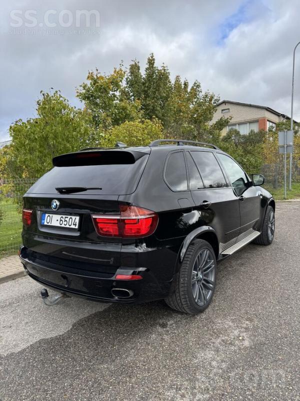 Melns BMW X5 2008 Tukums, ar dzinēja tilpumu 3.00 L un nobraukumu 490 tūkst. km par 7999 €, foto 4 vietnē AUTOMOTO.COM.LV