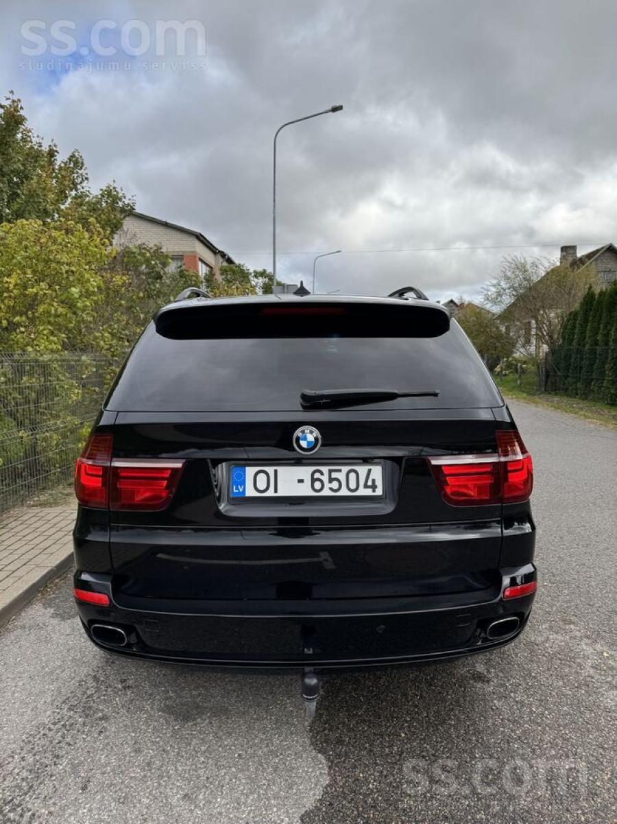 Melns BMW X5 2008 Tukums, ar dzinēja tilpumu 3.00 L un nobraukumu 490 tūkst. km par 7999 €, foto 5 vietnē AUTOMOTO.COM.LV