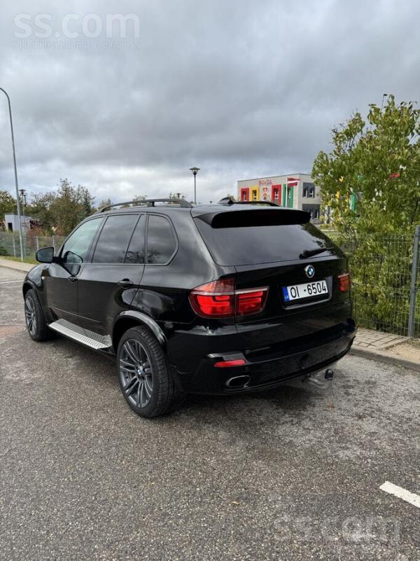 Melns BMW X5 2008 Tukums, ar dzinēja tilpumu 3.00 L un nobraukumu 490 tūkst. km par 7999 €, foto 8 vietnē AUTOMOTO.COM.LV
