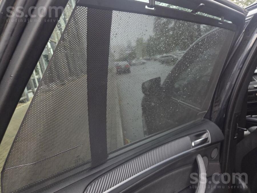 Black BMW X5 2008 in Riga, with an engine capacity of 3.00 L and mileage of 0 thousand km for 9500 €, photo 14 on AUTOMOTO.COM.LV