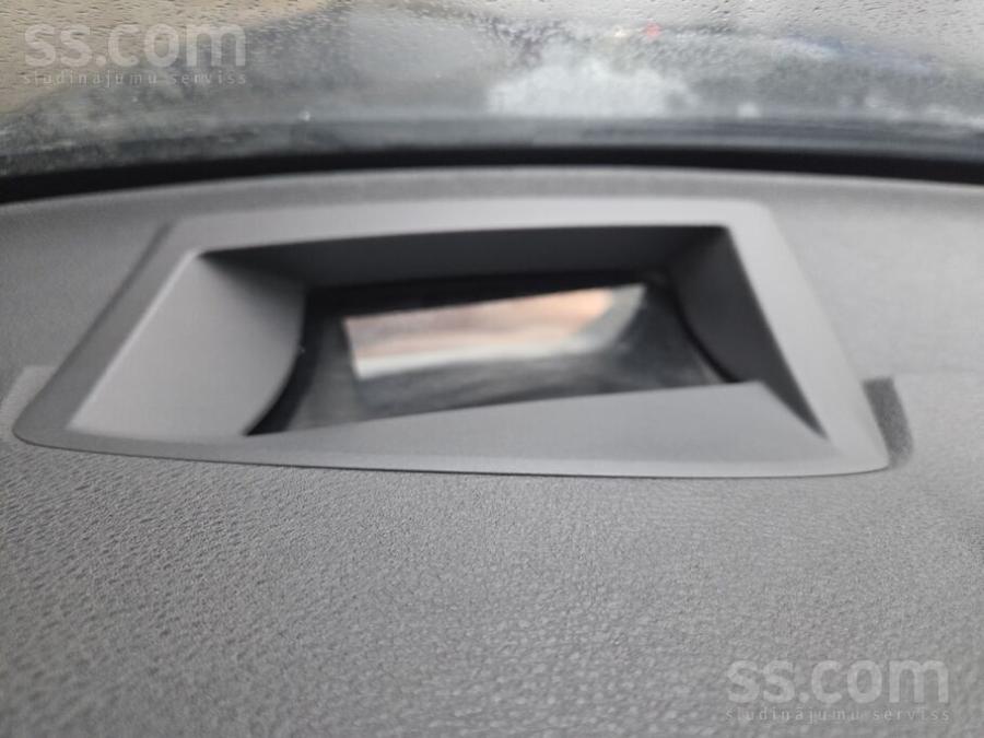Black BMW X5 2008 in Riga, with an engine capacity of 3.00 L and mileage of 0 thousand km for 9500 €, photo 16 on AUTOMOTO.COM.LV