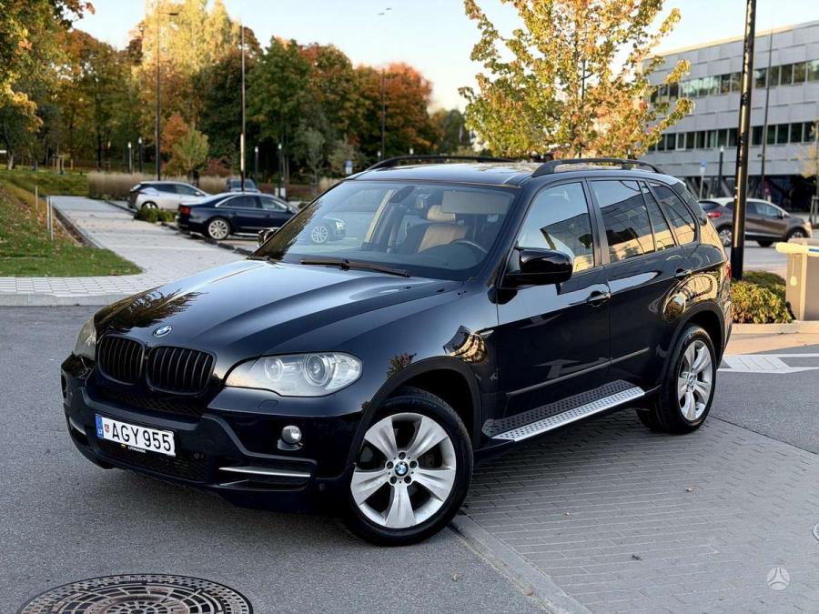 Black BMW X5 2008 in Vilnius, with an engine capacity of 2.99 L and mileage of 295 thousand km for 6500 €, photo 3 on AUTOMOTO.COM.LV