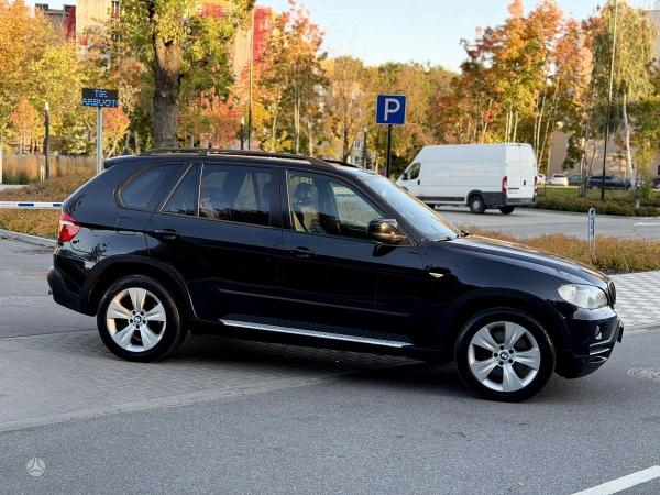 Black BMW X5 2008 in Vilnius, with an engine capacity of 2.99 L and mileage of 295 thousand km for 6500 €, photo 7 on AUTOMOTO.COM.LV