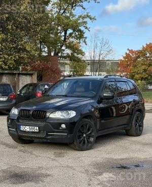 BMW X5 2008 in Riga on AUTOMOTO.COM.LV Black BMW X5 2008 in Riga, with an engine capacity of 3.00 L and mileage of 328 thousand km for 6200 €, photo 1 on AUTOMOTO.COM.LV