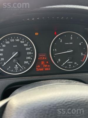 Black BMW X5 2008 in Riga, with an engine capacity of 3.00 L and mileage of 328 thousand km for 6200 €, photo 14 on AUTOMOTO.COM.LV