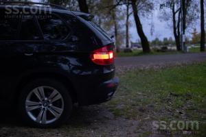 Черный БМВ Х5 2008 в Рига, объемом двигателя 3.00 л и пробегом 283 тыс. км за 9500 €, фото 8 на AUTOMOTO.COM.LV
