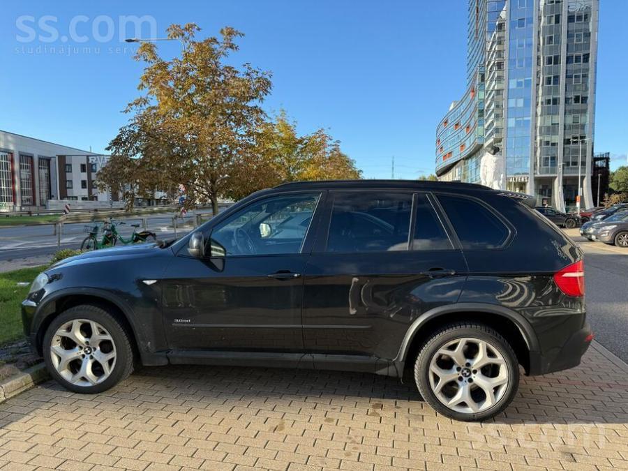 Melns BMW X5 2008 Rīga, ar dzinēja tilpumu 3.00 L un nobraukumu 260 tūkst. km par 8500 €, foto 5 vietnē AUTOMOTO.COM.LV