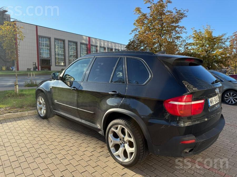 Melns BMW X5 2008 Rīga, ar dzinēja tilpumu 3.00 L un nobraukumu 260 tūkst. km par 8500 €, foto 6 vietnē AUTOMOTO.COM.LV