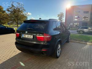 Melns BMW X5 2008 Rīga, ar dzinēja tilpumu 3.00 L un nobraukumu 260 tūkst. km par 8500 €, foto 7 vietnē AUTOMOTO.COM.LV