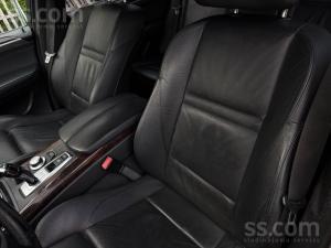 Melns BMW X5 2008 Rīga, ar dzinēja tilpumu 3.00 L un nobraukumu 260 tūkst. km par 8500 €, foto 16 vietnē AUTOMOTO.COM.LV