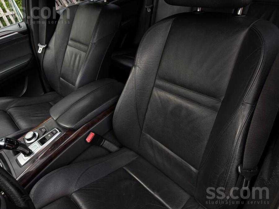 Melns BMW X5 2008 Rīga, ar dzinēja tilpumu 3.00 L un nobraukumu 260 tūkst. km par 8500 €, foto 16 vietnē AUTOMOTO.COM.LV