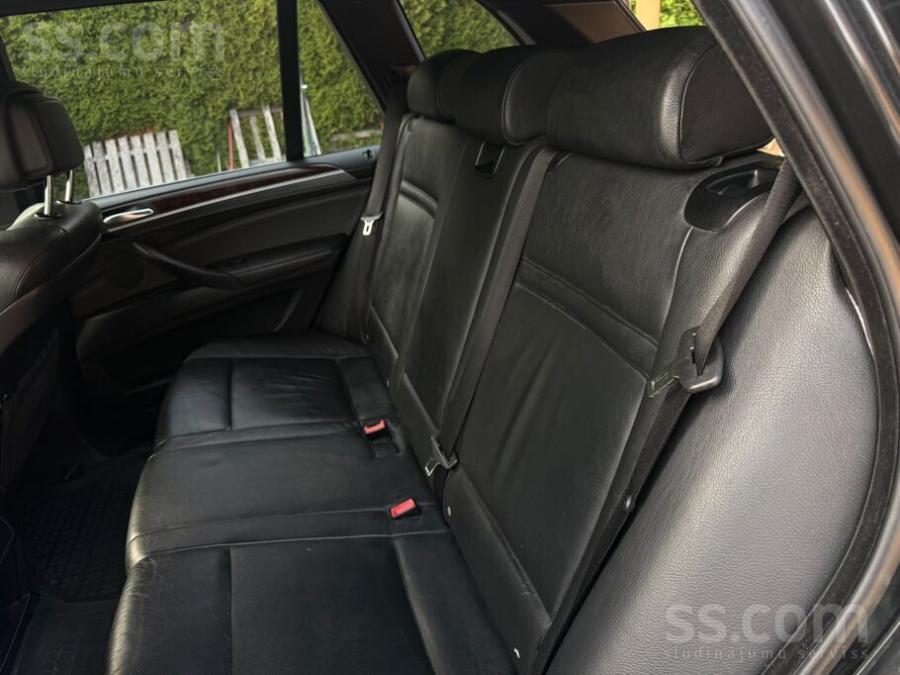 Melns BMW X5 2008 Rīga, ar dzinēja tilpumu 3.00 L un nobraukumu 260 tūkst. km par 8500 €, foto 19 vietnē AUTOMOTO.COM.LV