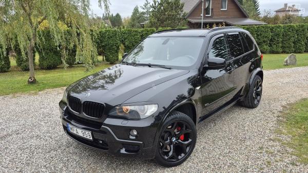 Black BMW X5 2008 in Utena, with an engine capacity of 3.00 L and mileage of 392 thousand km for 9390 €, photo 4 on AUTOMOTO.COM.LV