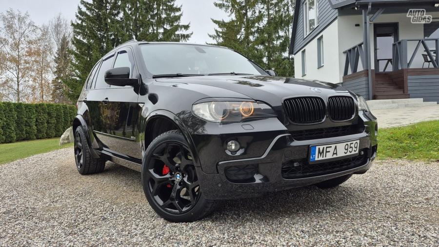 Black BMW X5 2008 in Utena, with an engine capacity of 3.00 L and mileage of 392 thousand km for 9390 €, photo 6 on AUTOMOTO.COM.LV