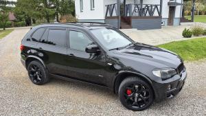 Black BMW X5 2008 in Utena, with an engine capacity of 3.00 L and mileage of 392 thousand km for 9390 €, photo 7 on AUTOMOTO.COM.LV
